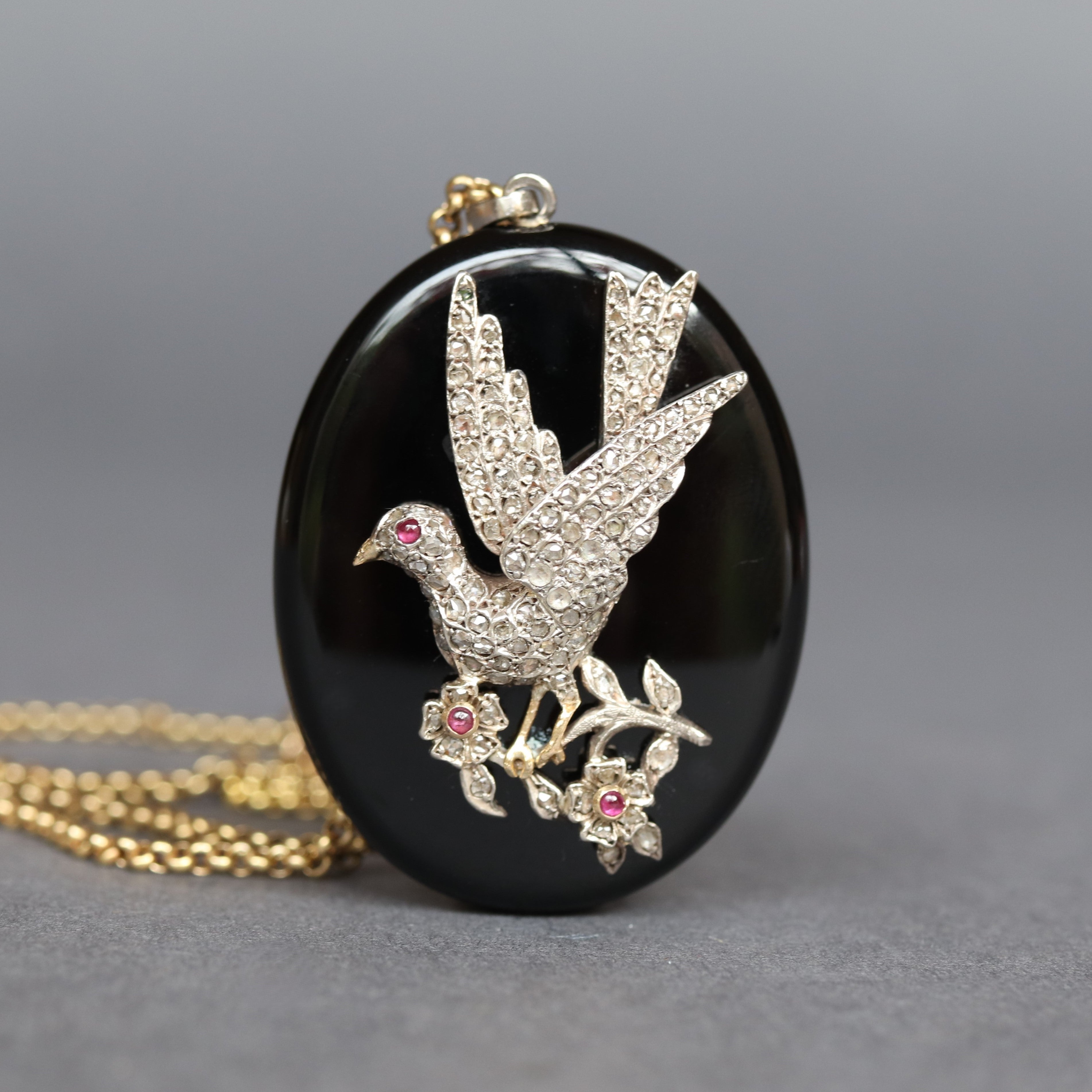Antique Victorian dove mourning locket with diamonds in 15ct gold ...